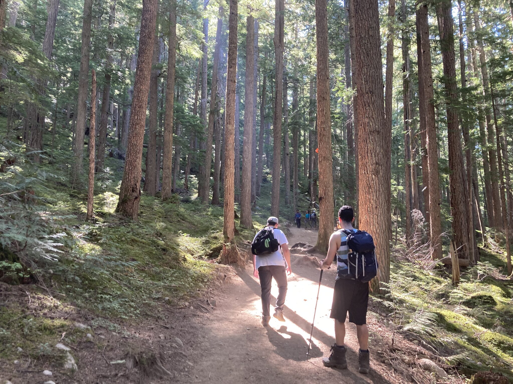 Breathtaking view “Garibaldi Lake”/ 驚愕の景色「ガリバルディ レイク」 | Piece of cake